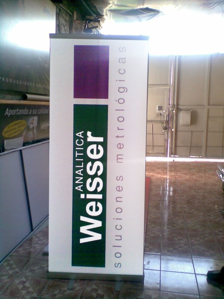 Pendón 2mts alto (SKU:0100) - Padilla Publicidad